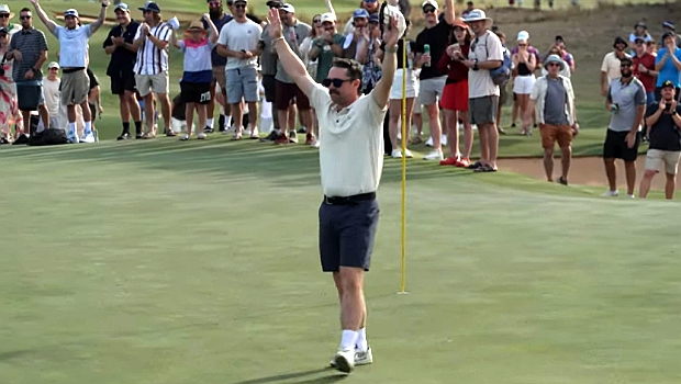 Travis Head Sinks a Big Putt at Adelaide Blitz Golf - Aussie Golfer